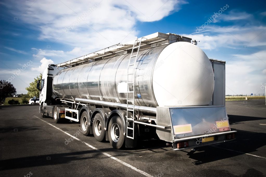 Heavy truck backside view Stock Photo by ©chaoss 1751966