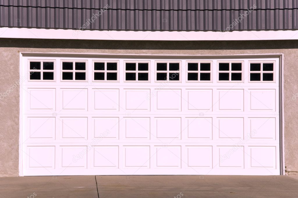 Luxury House Garage — Stock Photo © vikaszabo #1336215