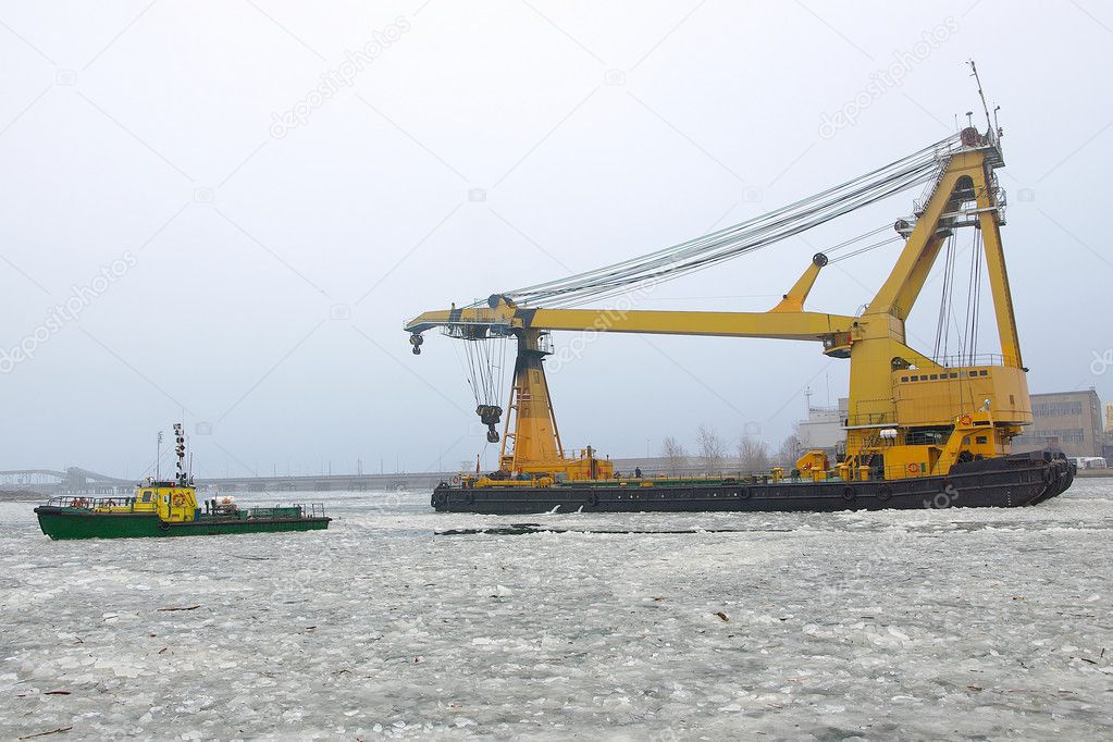 Great floating crane in winter — Stock Photo © Nightman1965 #1946322