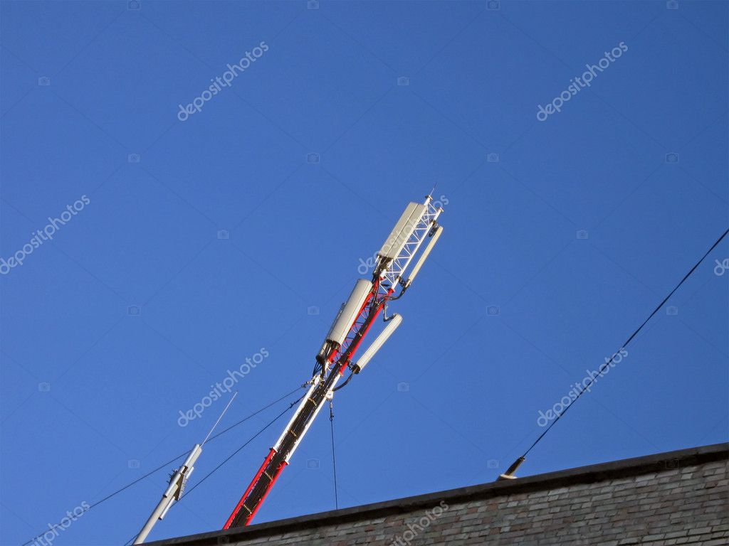 Gsm antenna (antenne), mobile pylon — Stock Photo © fmua09 #2080862
