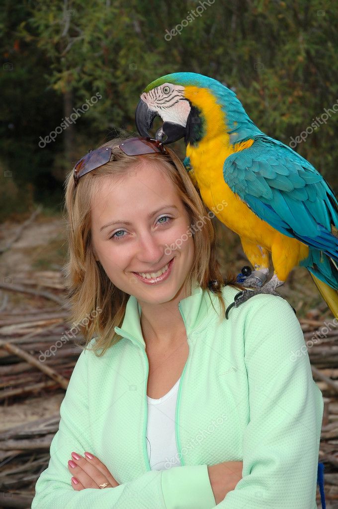 Girl portrait with parrot Stock Photo by ©Taden1 2674453